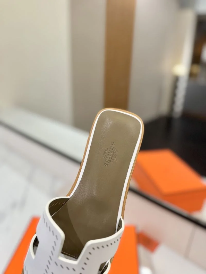 Accurate model Hermes Slippers
