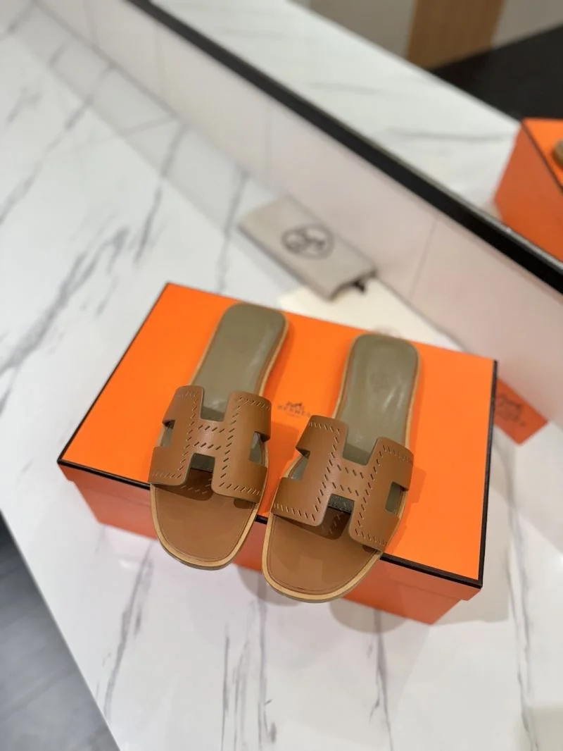 Exact replica Hermes Slippers