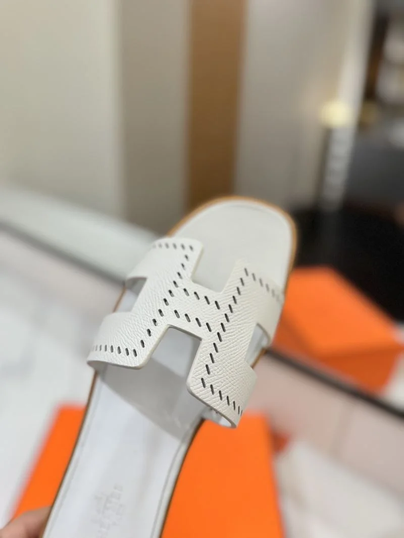 Brand-authenticated Hermes Slippers