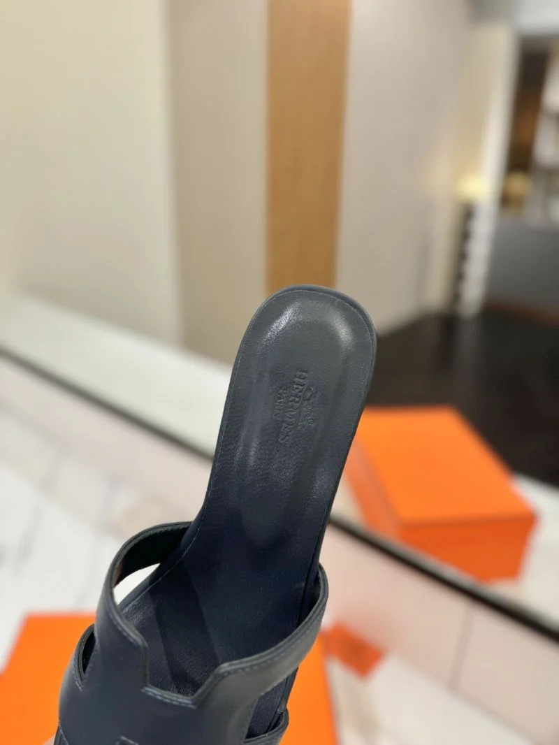 Cut-rate Hermes Slippers