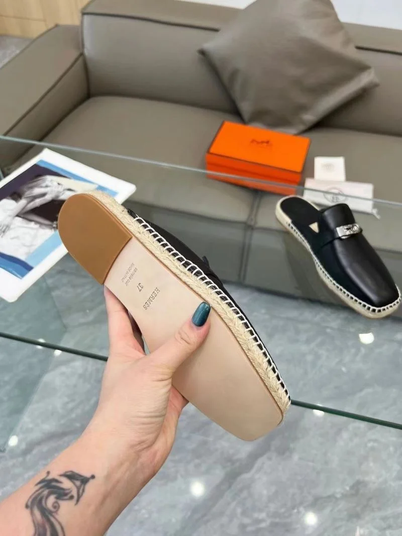 Cut-rate Hermes Slippers
