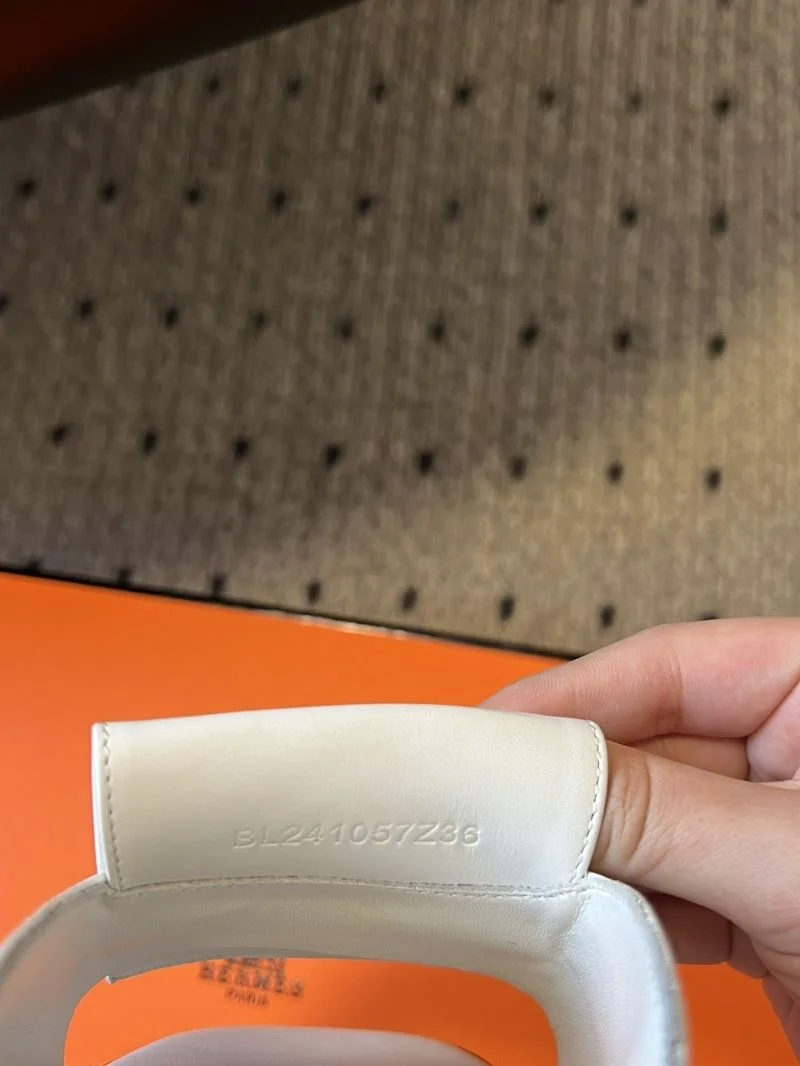 Accurate model Hermes Slippers