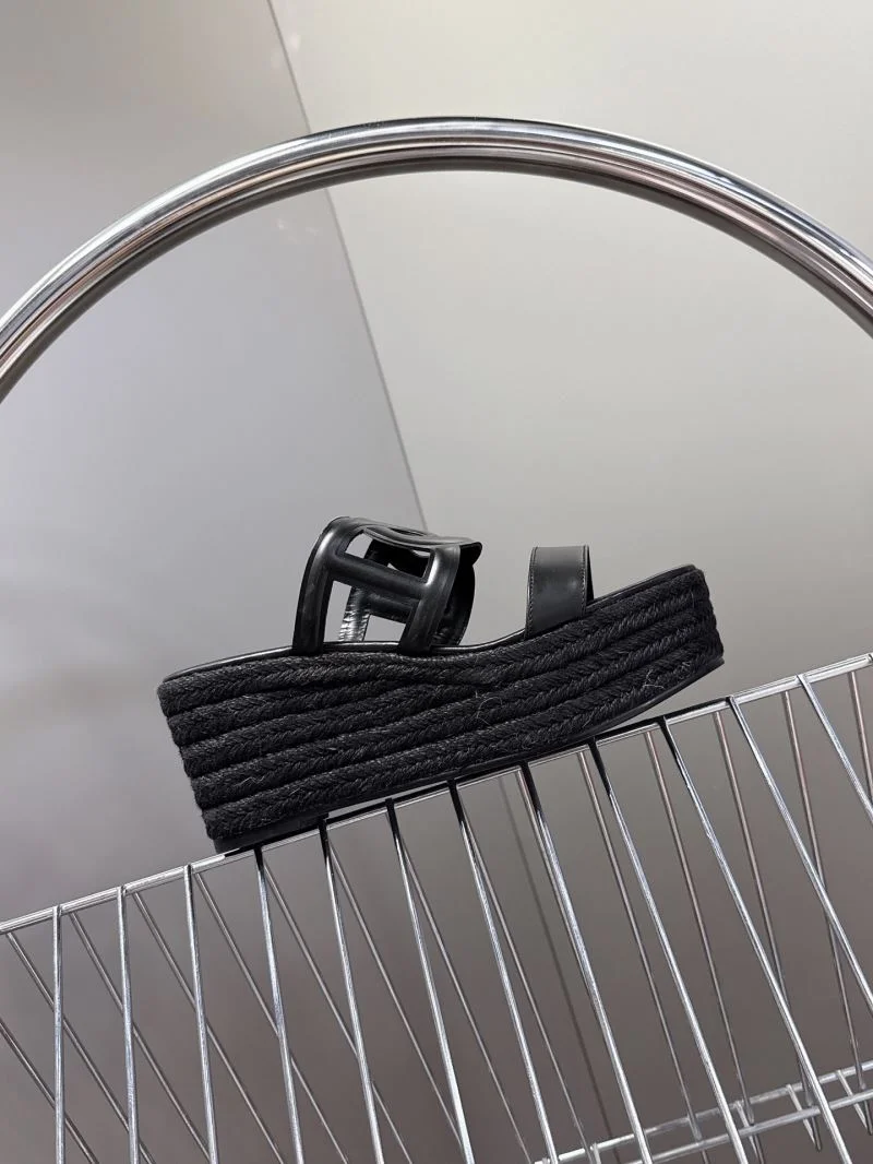 Reasonably priced Hermes Slippers