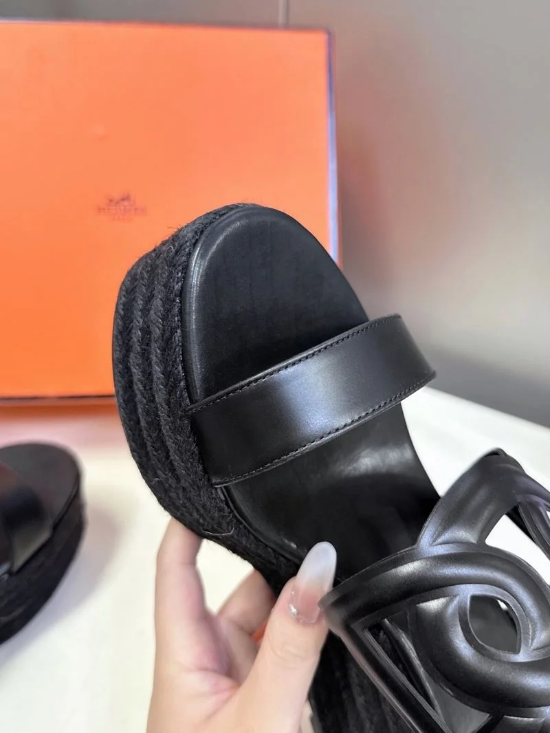 Reasonably priced Hermes Slippers