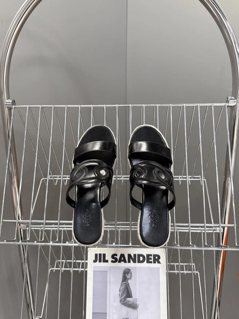 Reasonably priced Hermes Slippers
