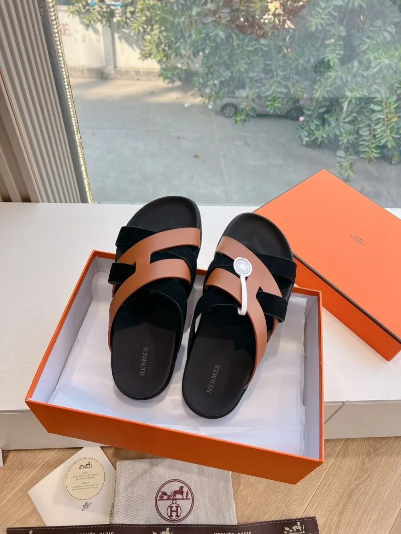 Low-cost Hermes Slippers
