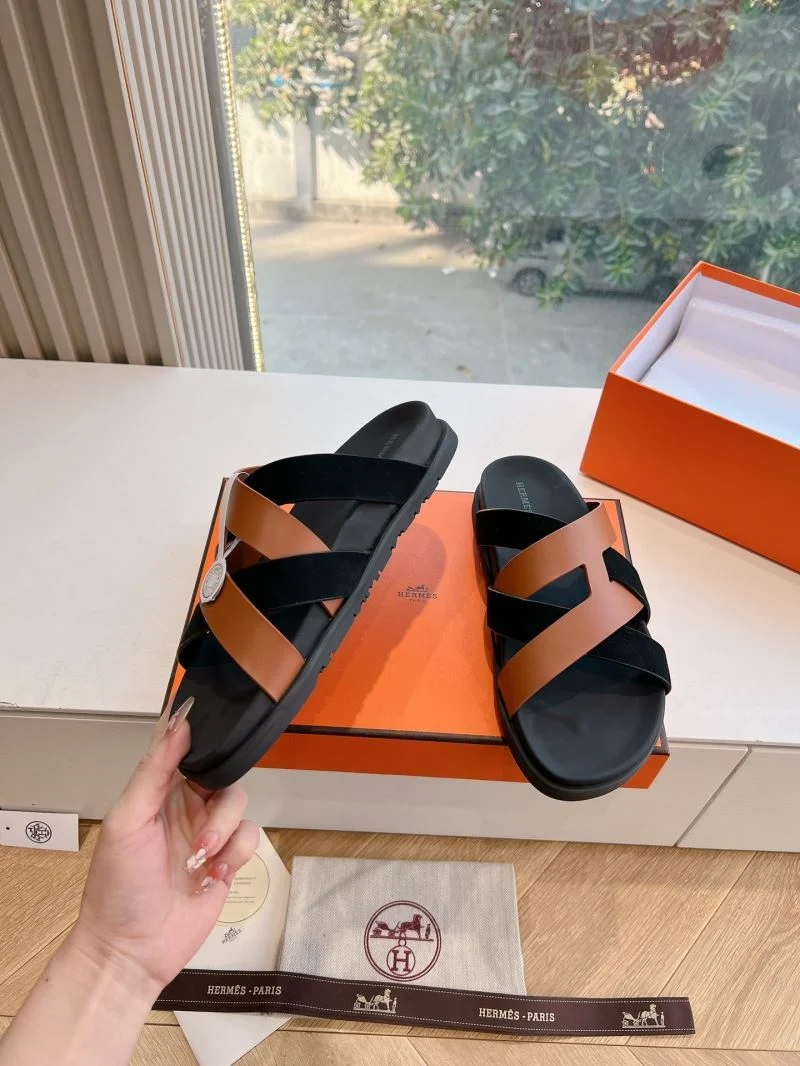 Low-cost Hermes Slippers
