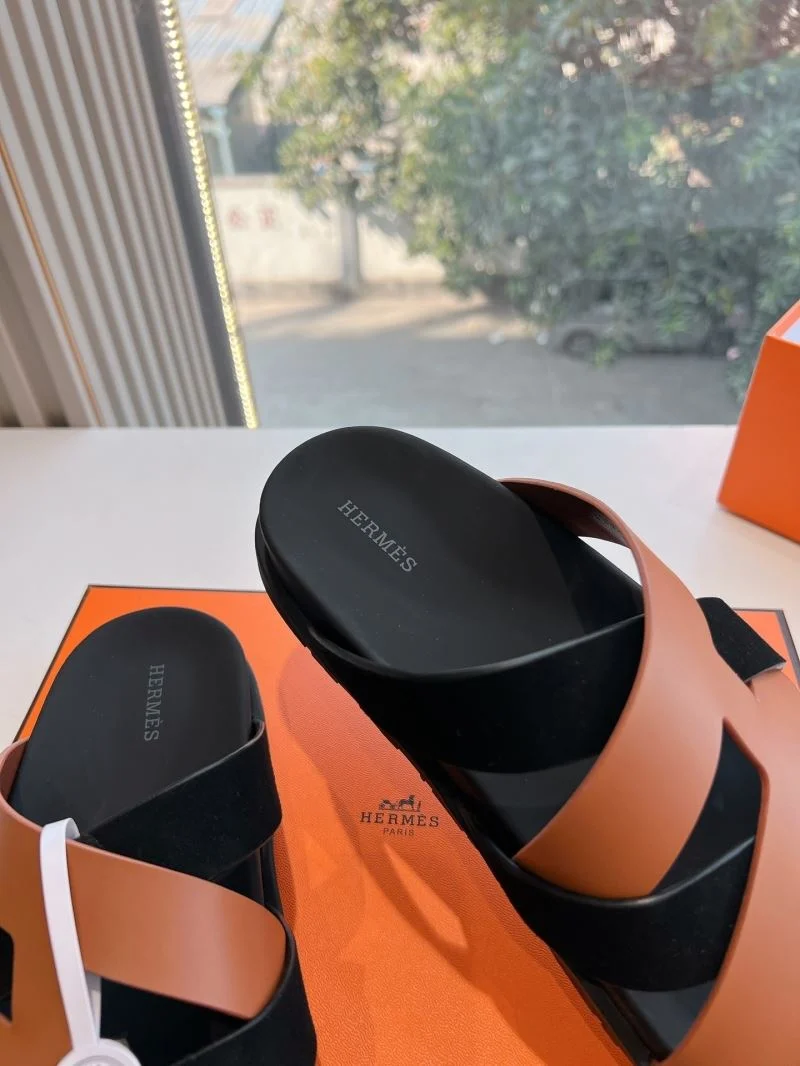 Low-cost Hermes Slippers