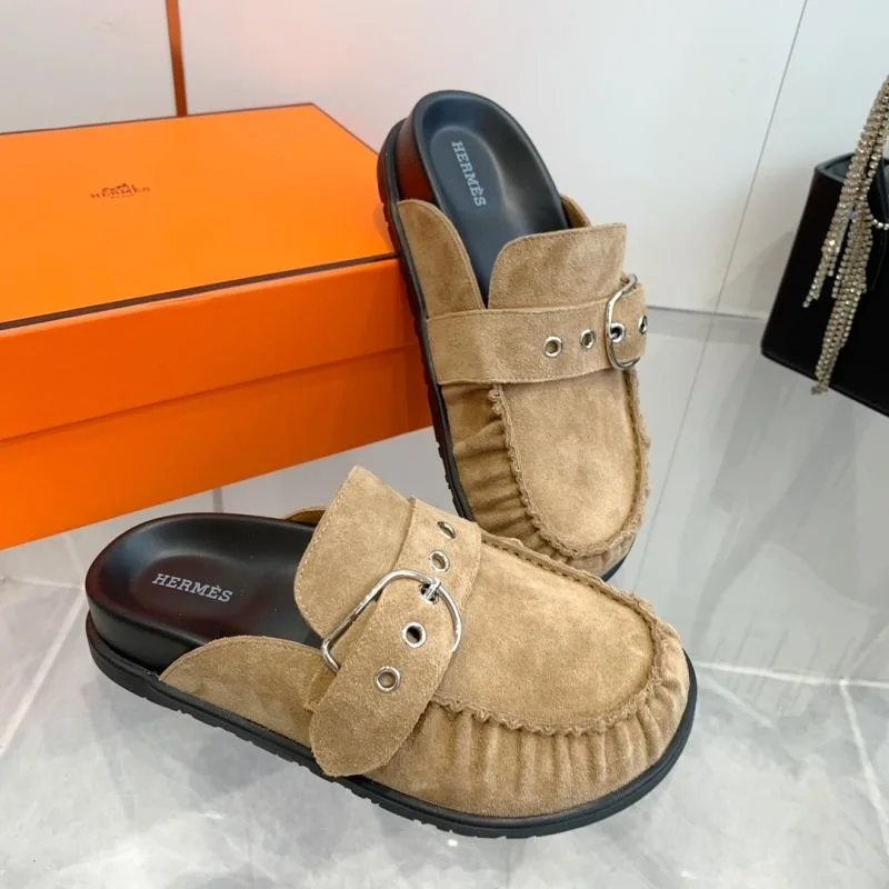 Low-cost Hermes Slippers