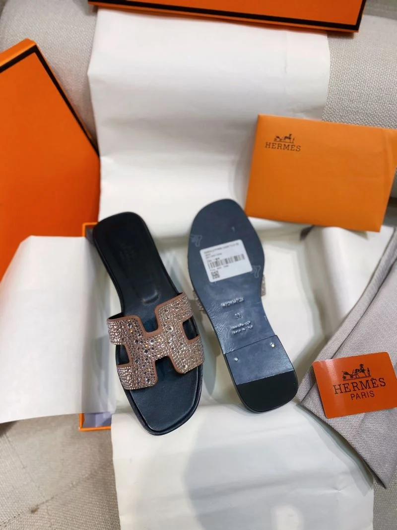 Accurate model Hermes Slippers