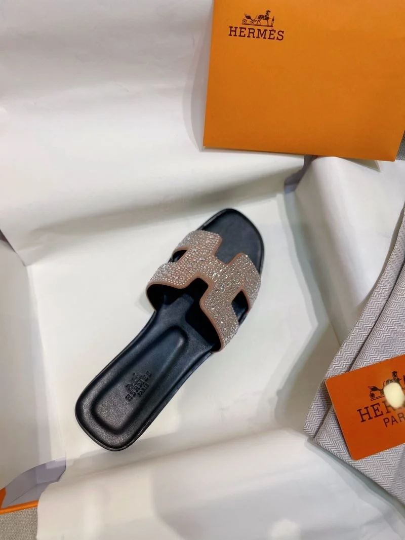 Accurate model Hermes Slippers