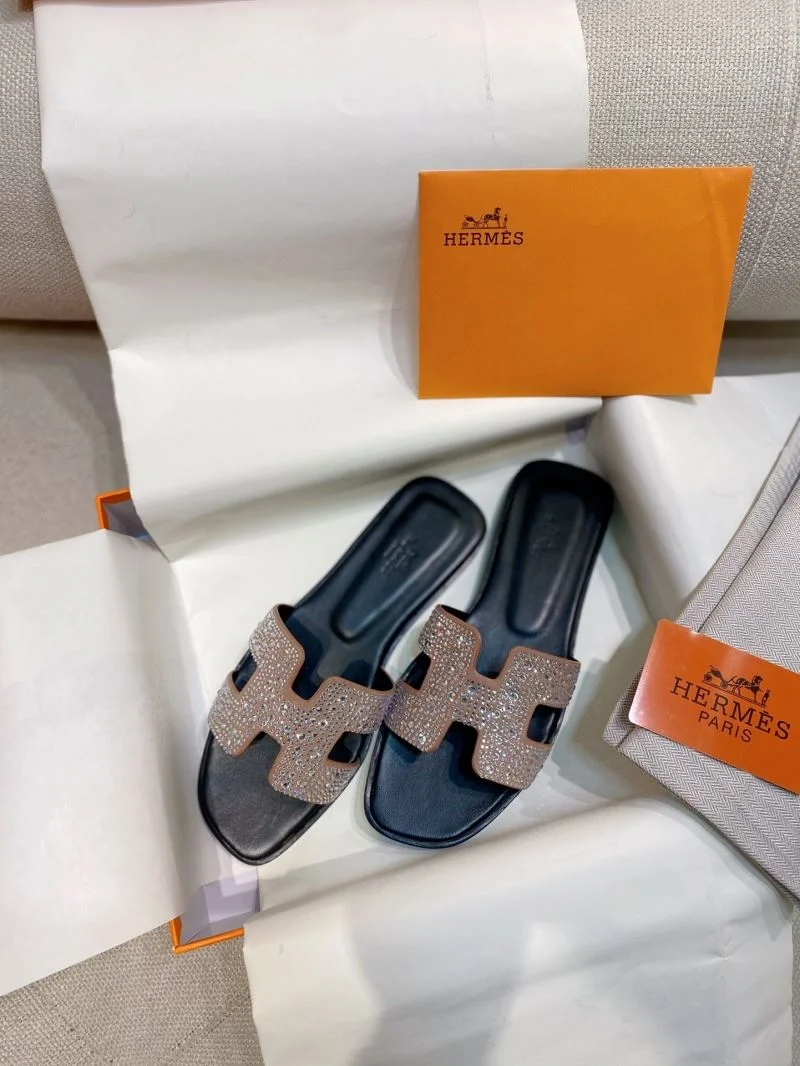 Accurate model Hermes Slippers