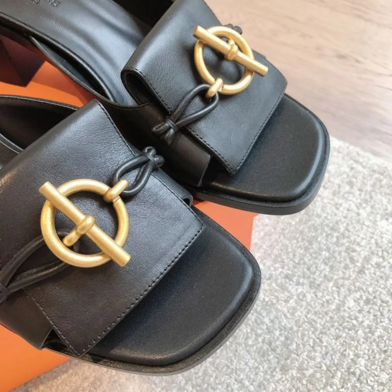 Low-cost Hermes Slippers