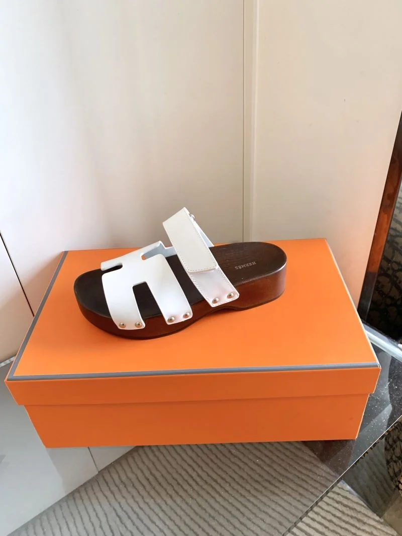Value-priced Hermes Slippers