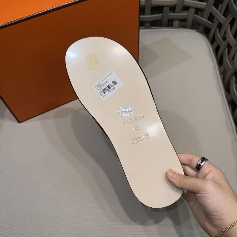 Reasonably priced Hermes Slippers
