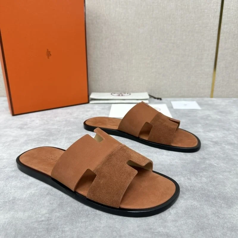 Low-cost Hermes Slippers