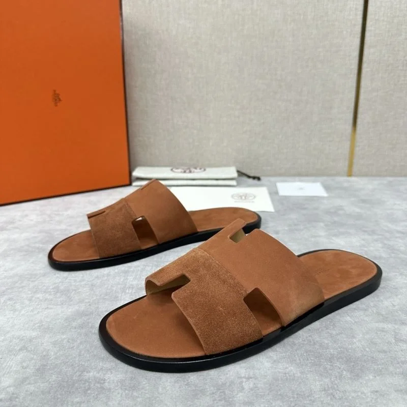 Low-cost Hermes Slippers