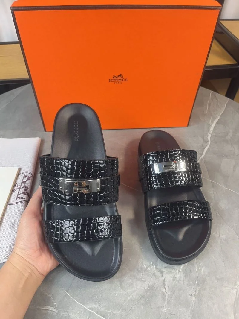 Low-cost Hermes Slippers