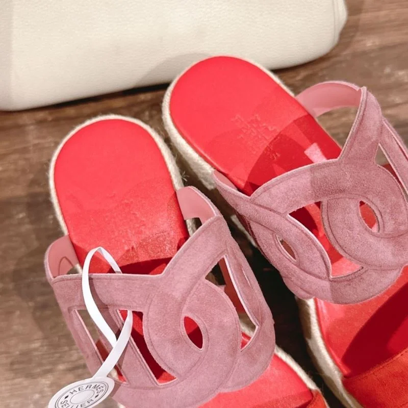 Cut-rate Hermes Slippers