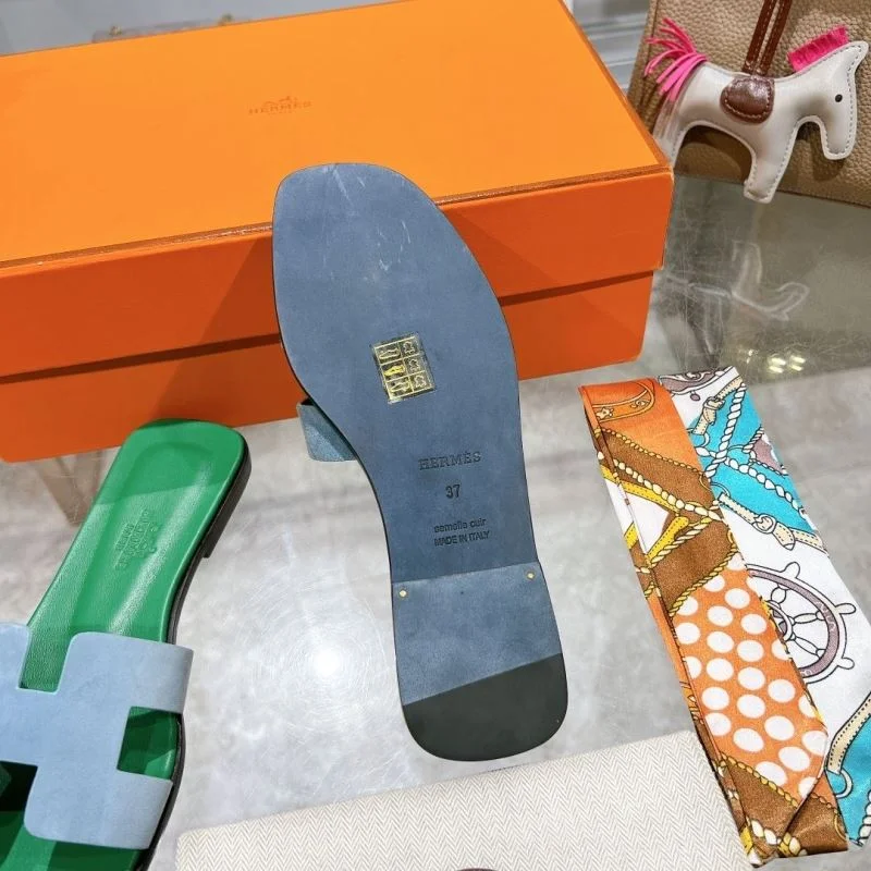 Accurate model Hermes Slippers