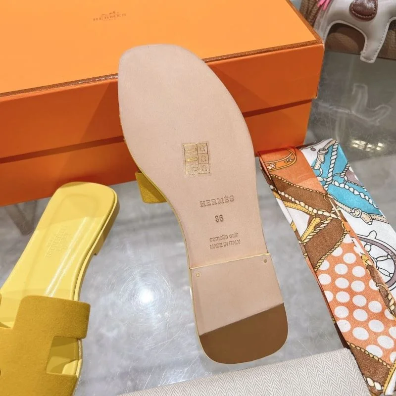 Accurate model Hermes Slippers
