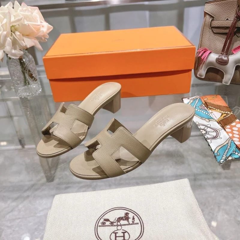 Low-cost Hermes Slippers