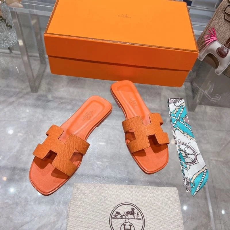 Low-cost Hermes Slippers