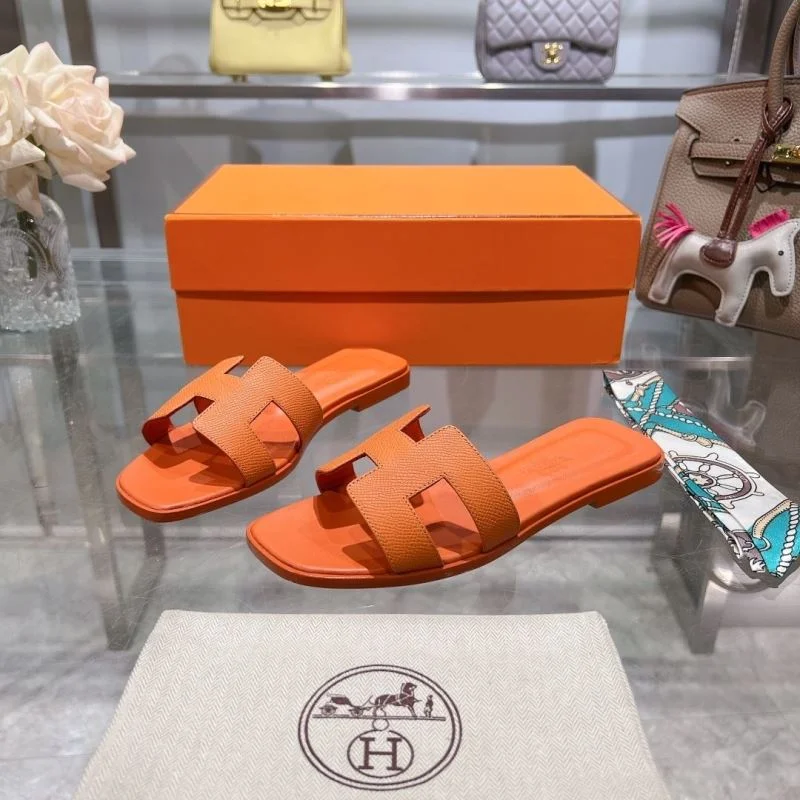 Low-cost Hermes Slippers