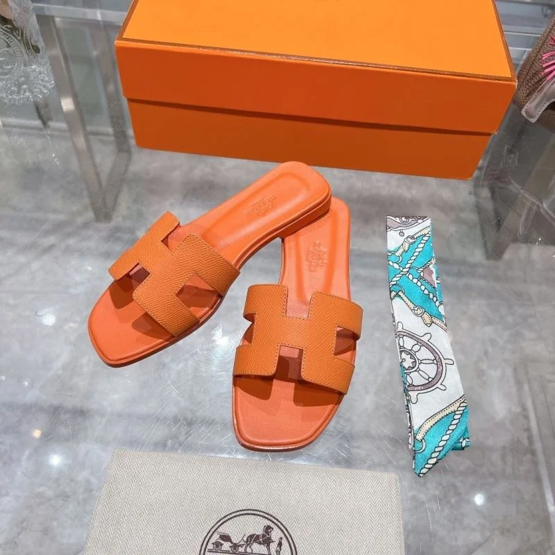 Low-cost Hermes Slippers