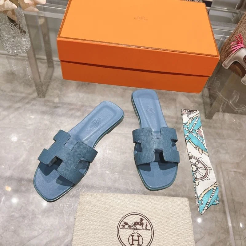 Low-cost Hermes Slippers