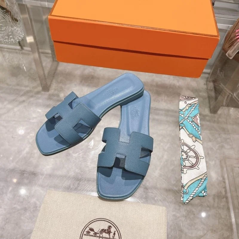 Low-cost Hermes Slippers