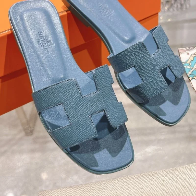 Low-cost Hermes Slippers