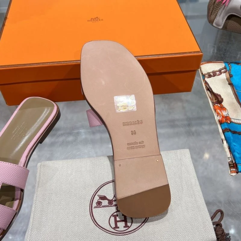 Accurate model Hermes Slippers