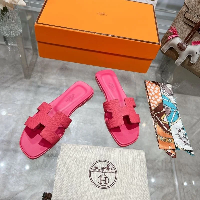 Value-priced Hermes Slippers