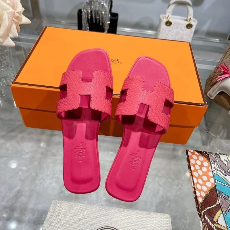 Value-priced Hermes Slippers
