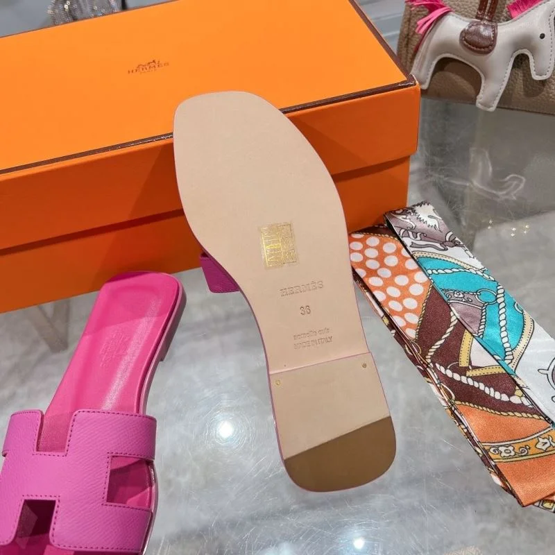 Accurate model Hermes Slippers