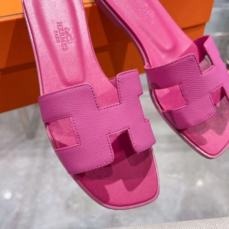 Accurate model Hermes Slippers