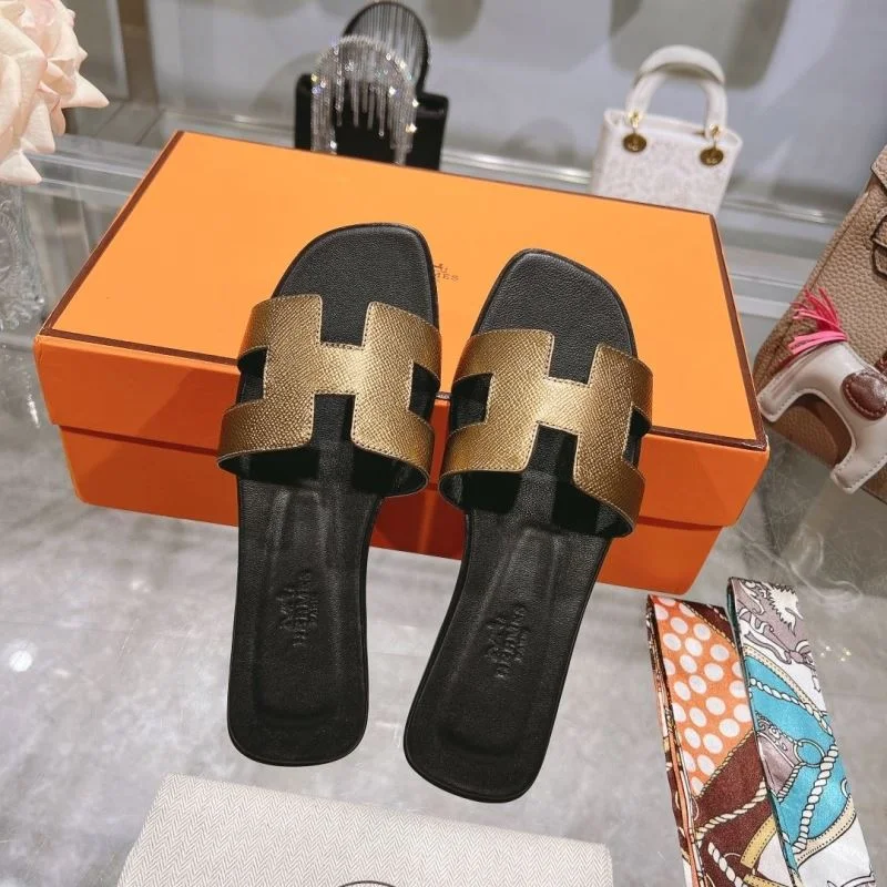 Value-priced Hermes Slippers