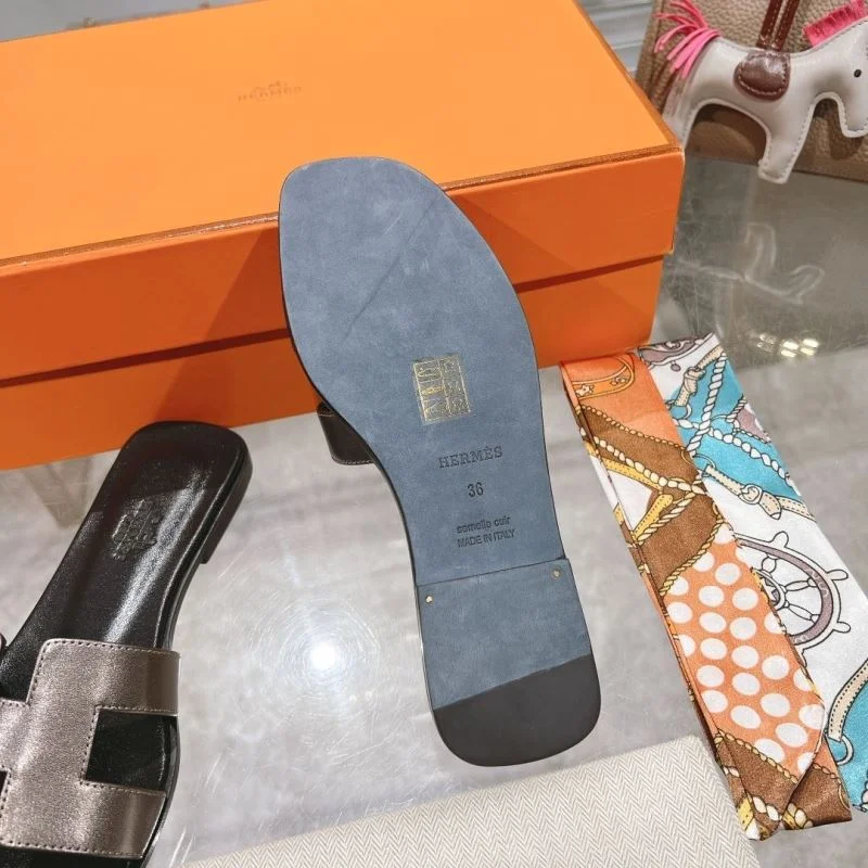 Inexpensive Hermes Slippers