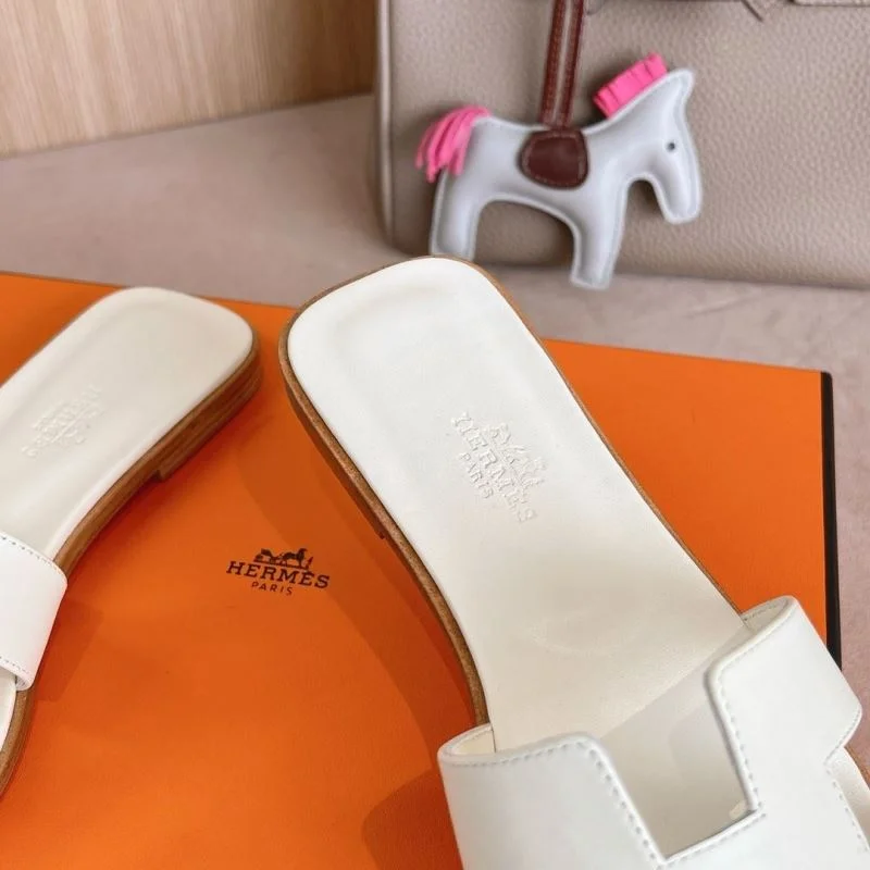 Value-priced Hermes Slippers