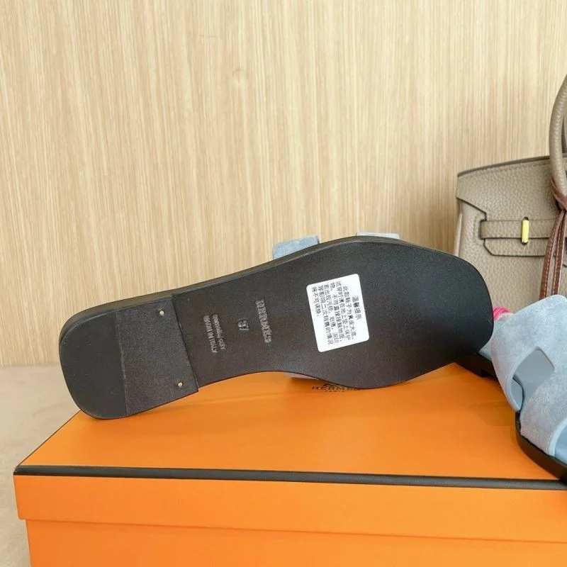 Value-priced Hermes Slippers