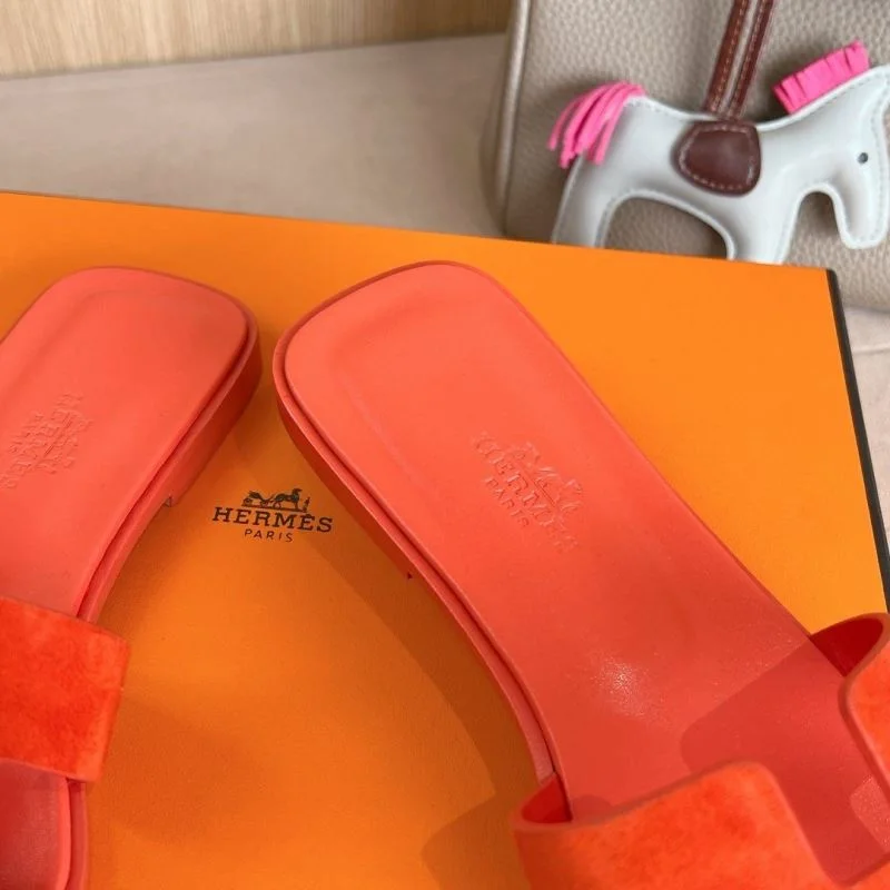 Value-priced Hermes Slippers