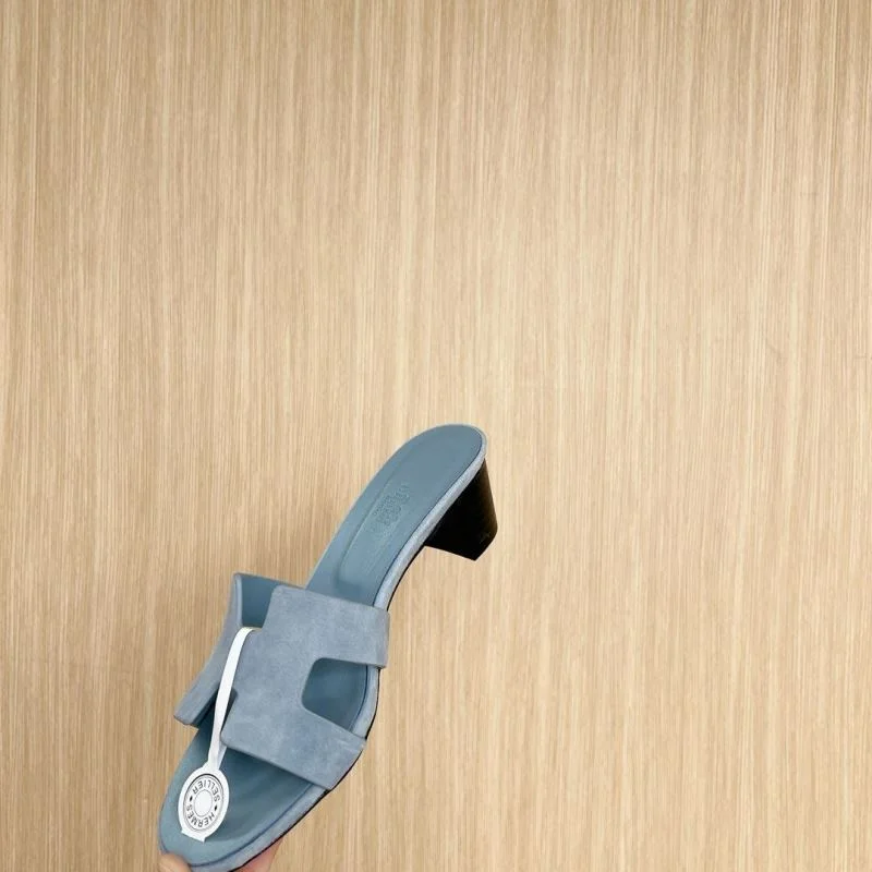 Cut-rate Hermes Slippers