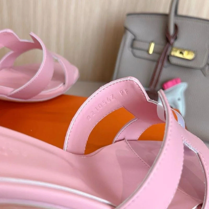 Value-priced Hermes Slippers