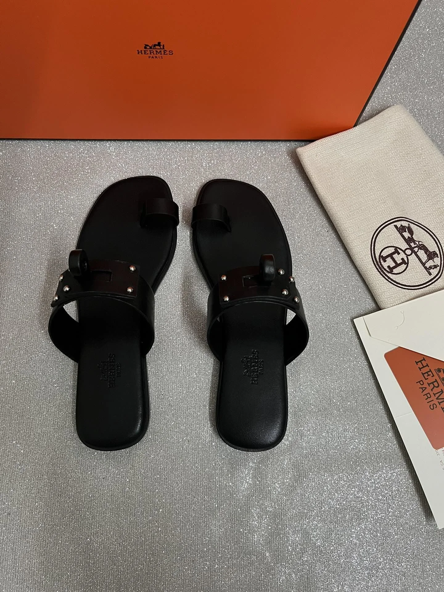 Bargain Hermes Slippers
