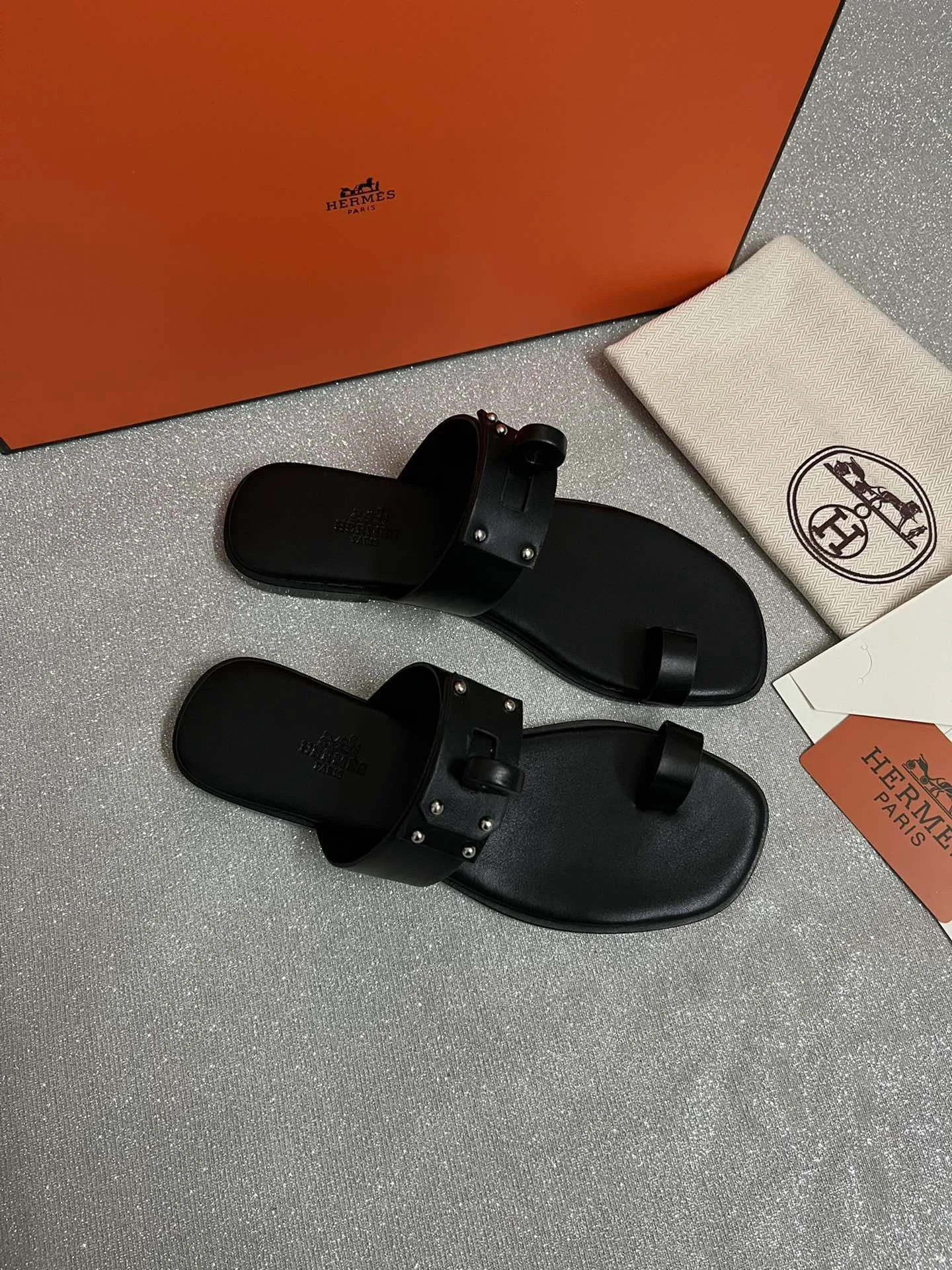 Bargain Hermes Slippers