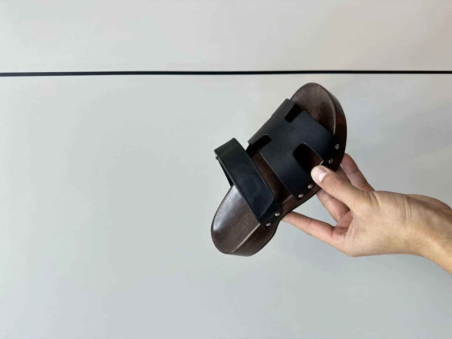 Value-priced Hermes Slippers