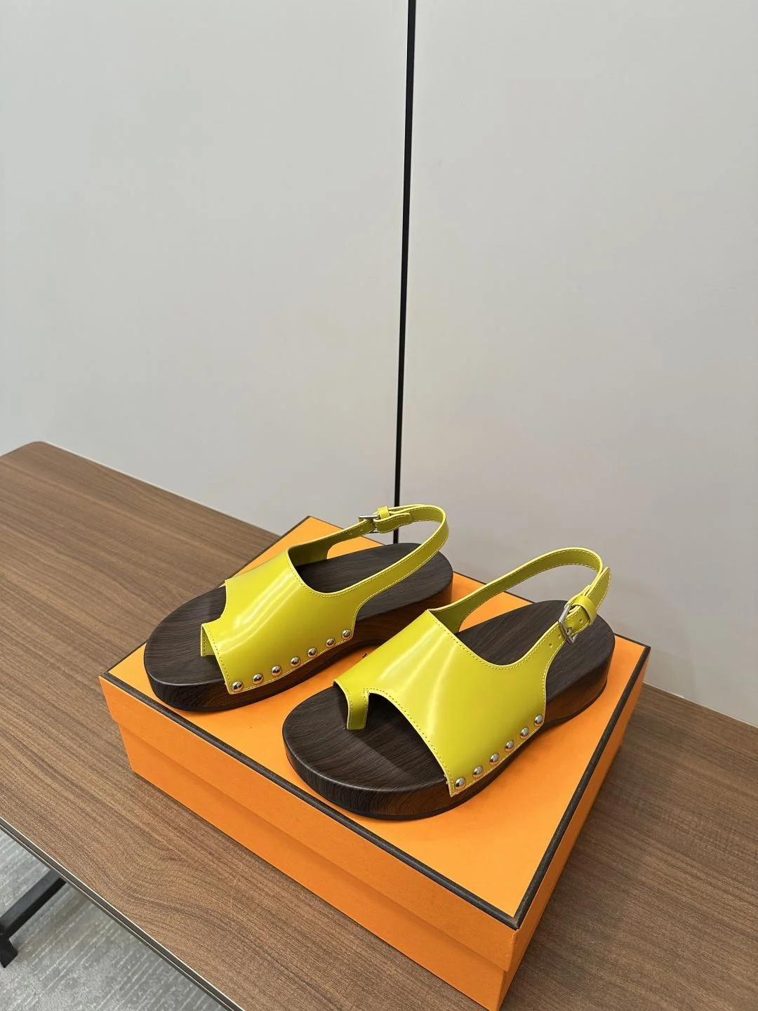 Cut-rate Hermes Slippers