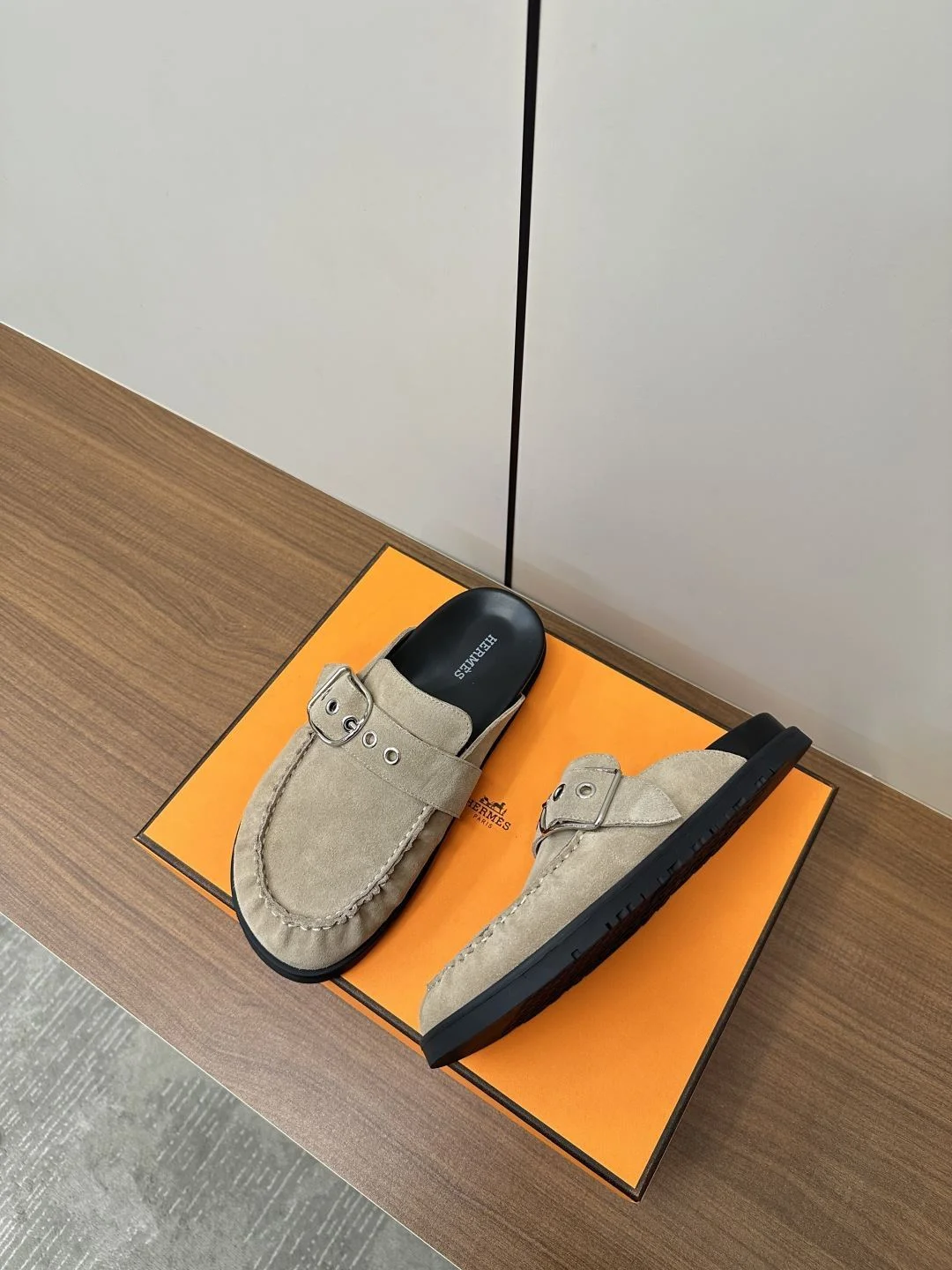 Value-priced Hermes Slippers