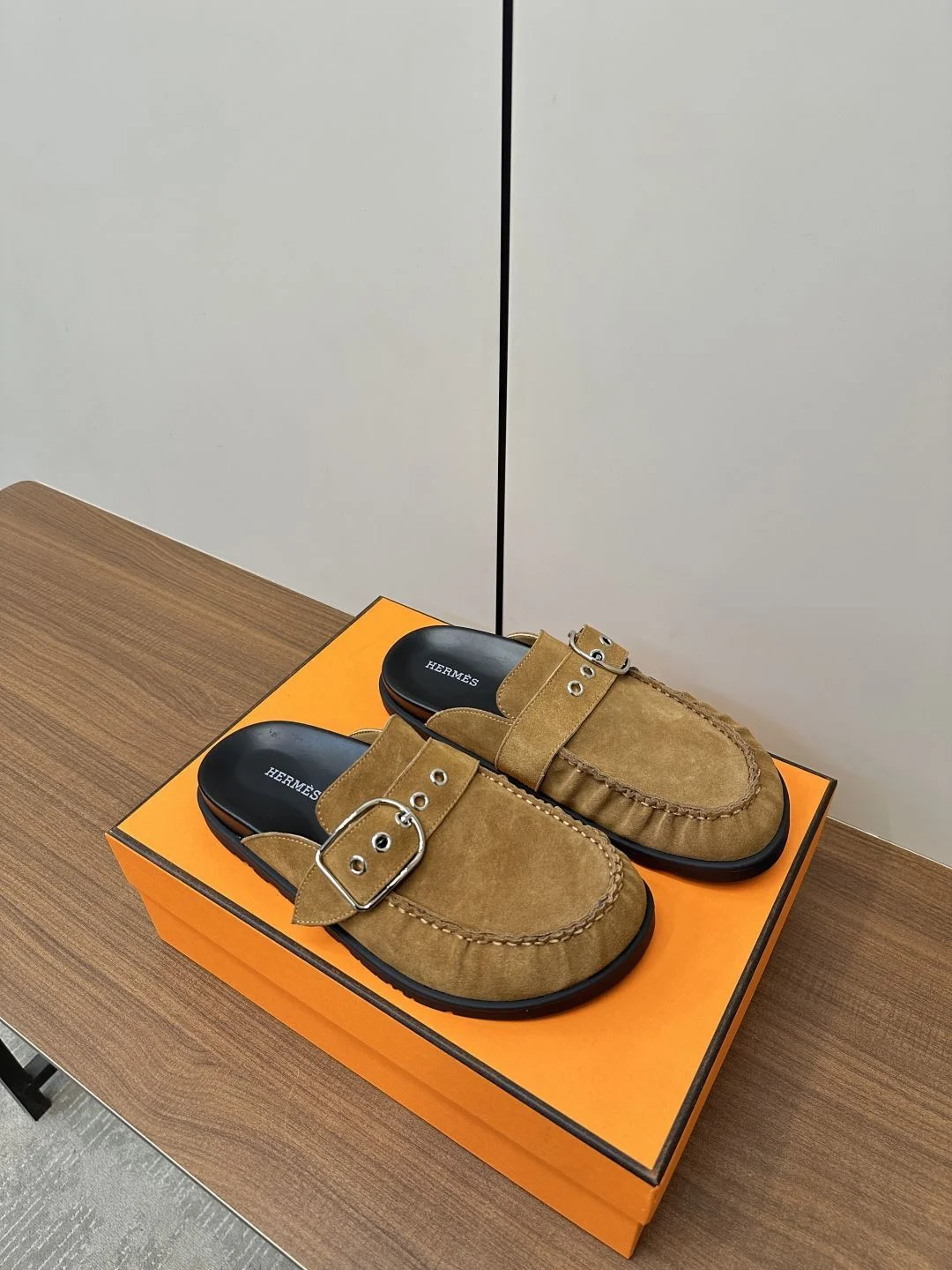 Discounted Hermes Slippers